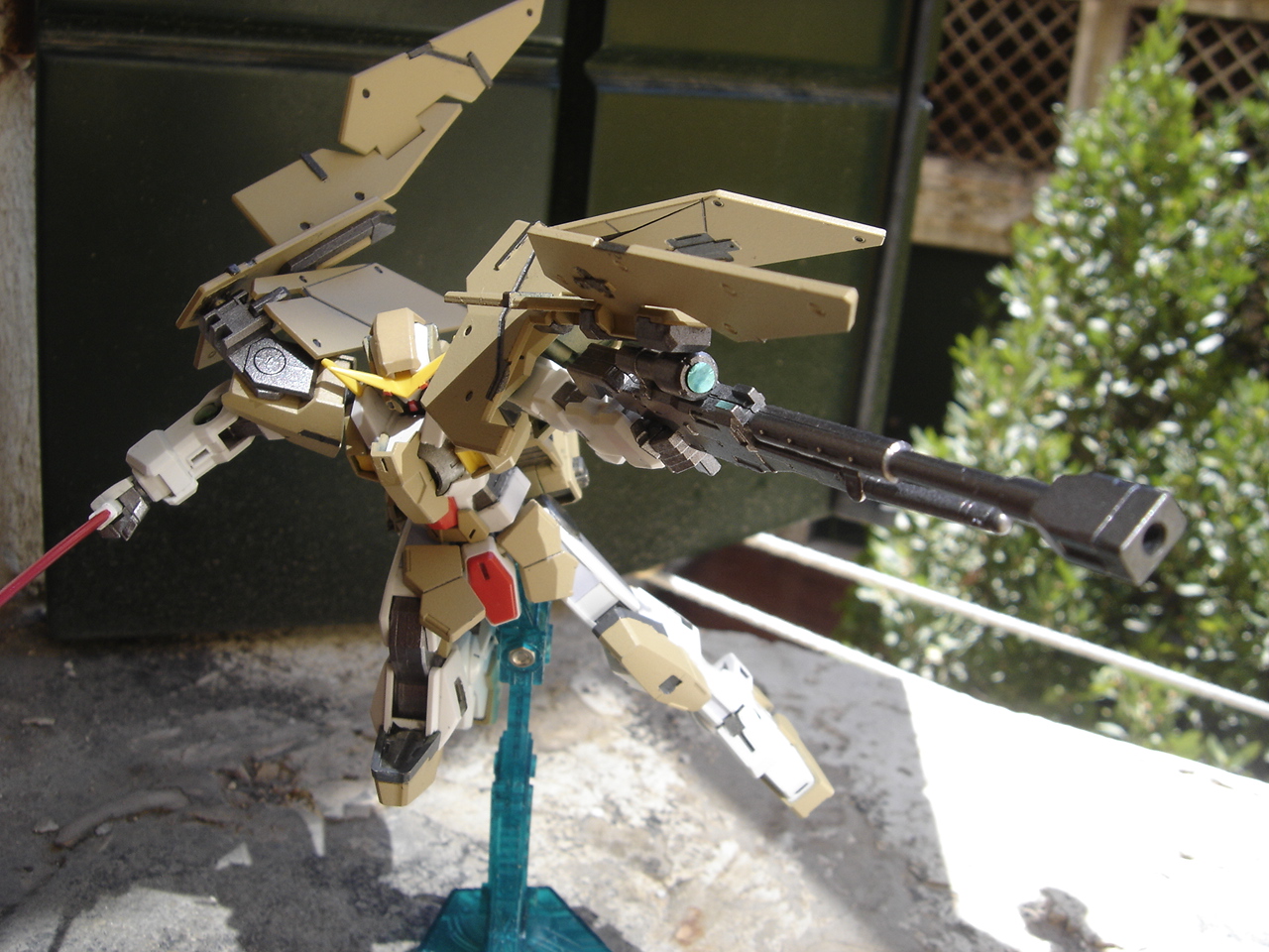 Lightning Ace's gundams: GUNDAM DYNAMES HG 1/144 (CUSTOMIZED COLOR SCHEME)