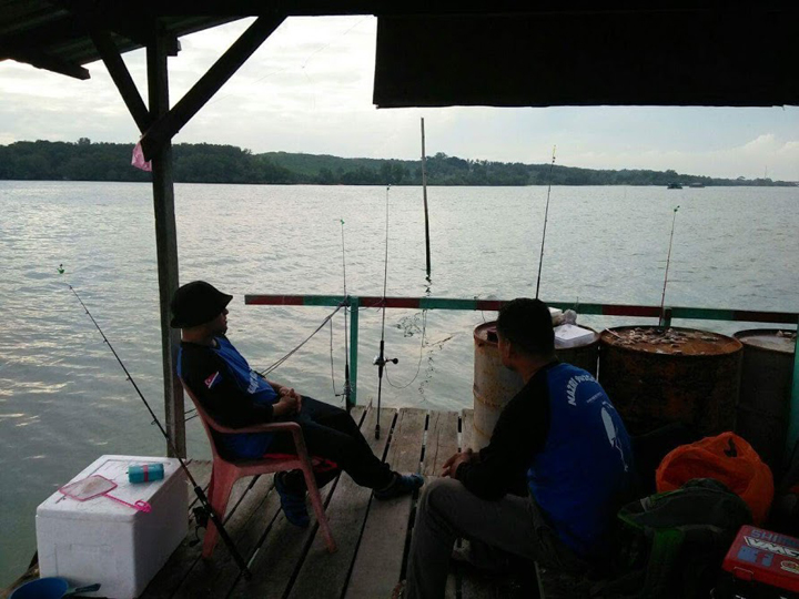 Teringin Nak Memancing di Kelong Laut