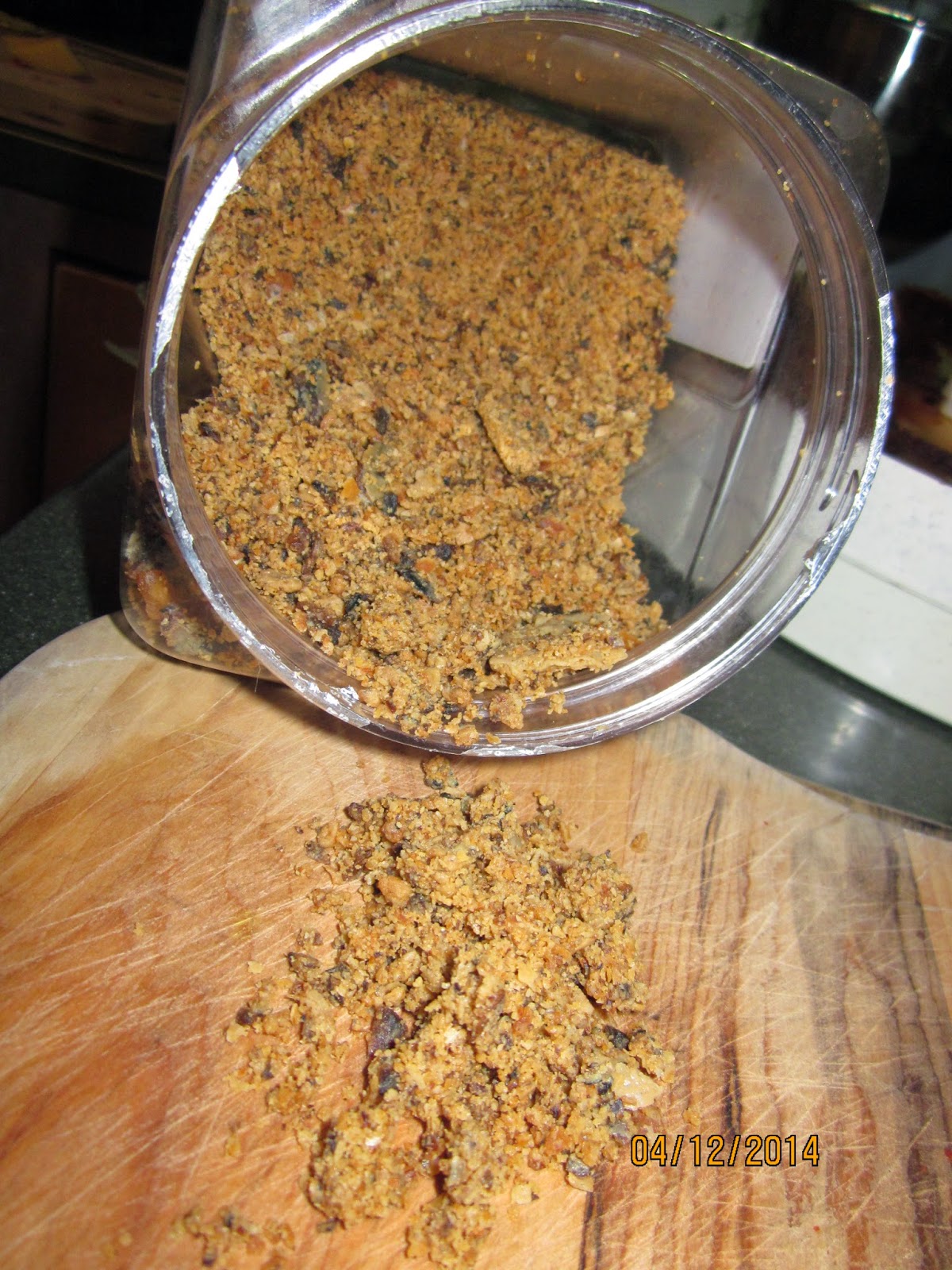 Vicky and Jay PCT hikers: Drying Food for wilderness trips