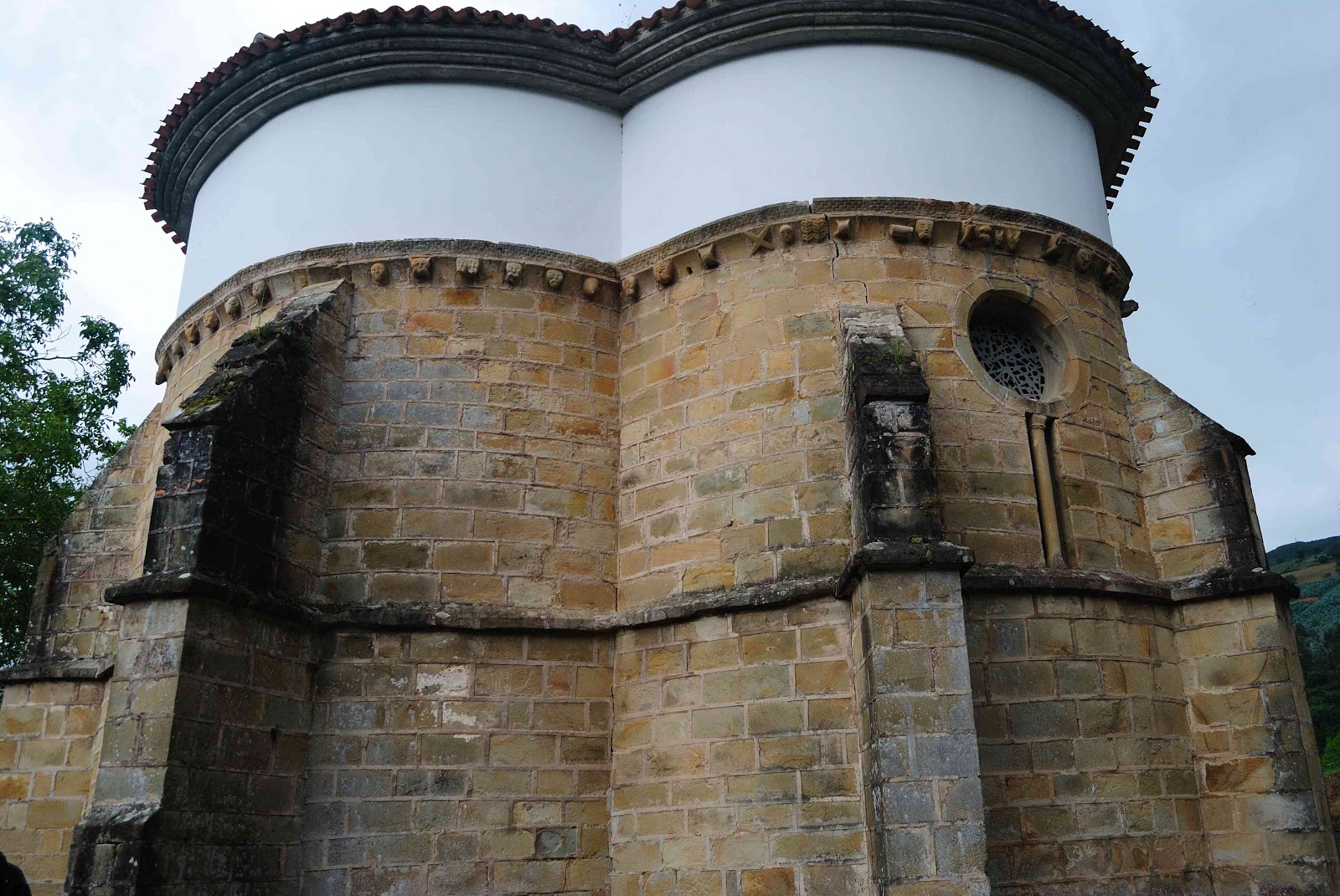 Tras los pasos del Románico: Udalla, Románico Cántabro