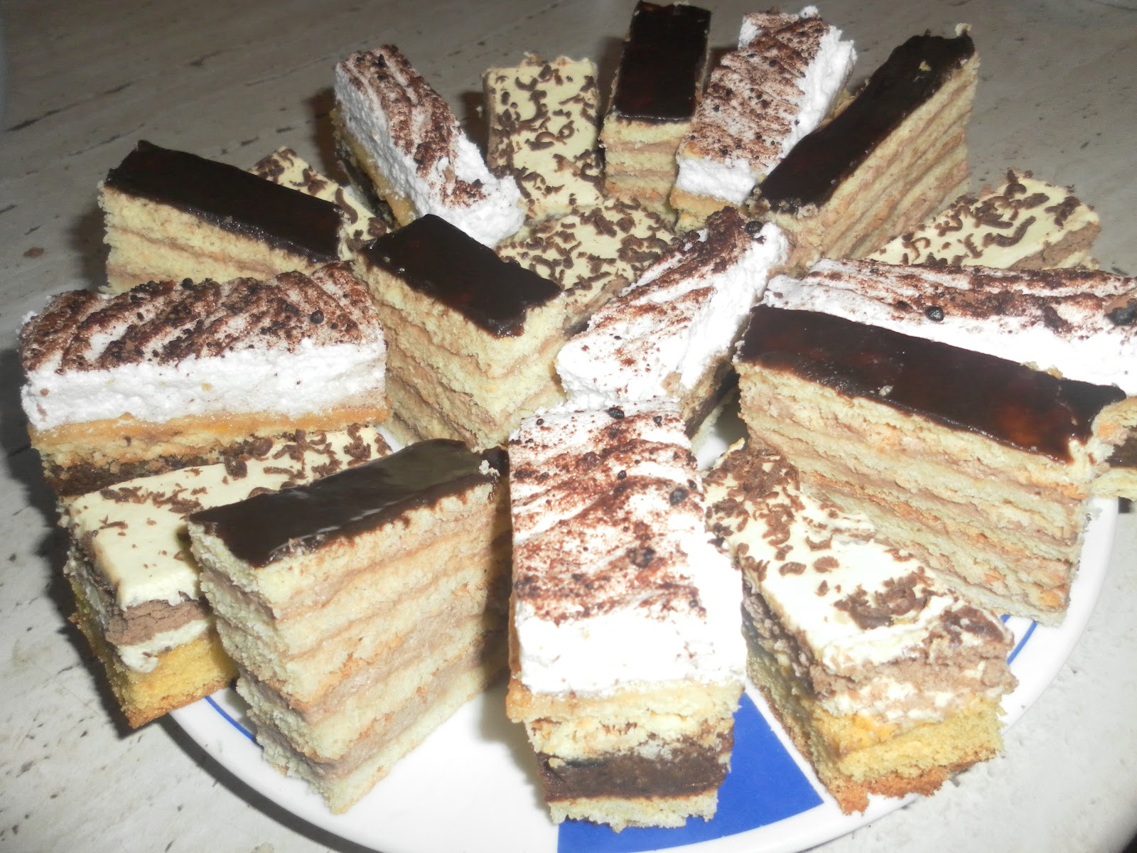 Torturi personalizate si prajituri minunate: Prajituri de casa de Florii