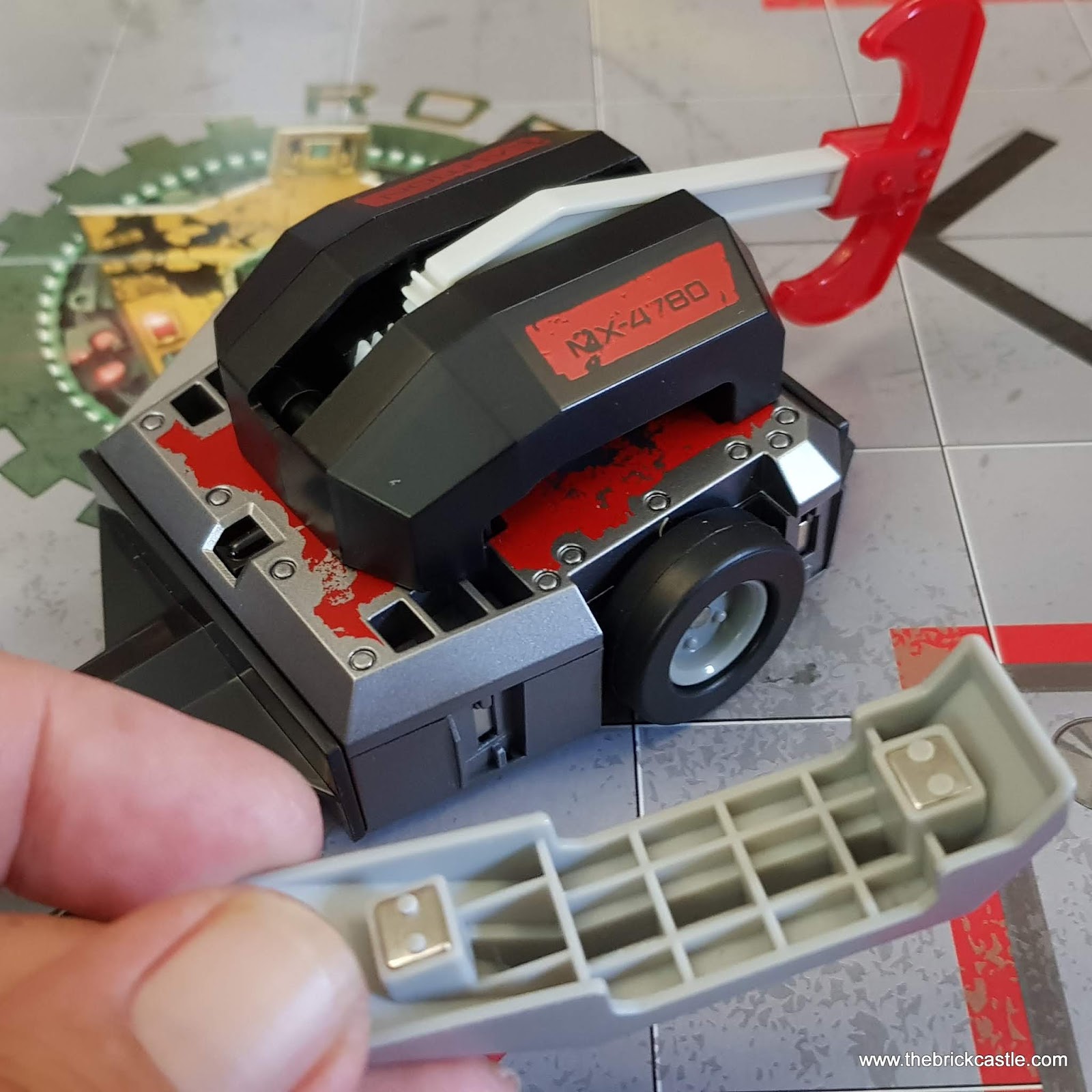 The Brick Castle: Hexbug Robot Wars Arena review (age 8+)