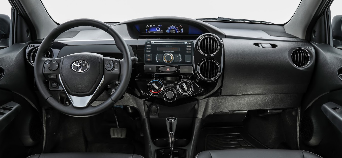 Como anda o Toyota Etios 2018 com câmbio automático
