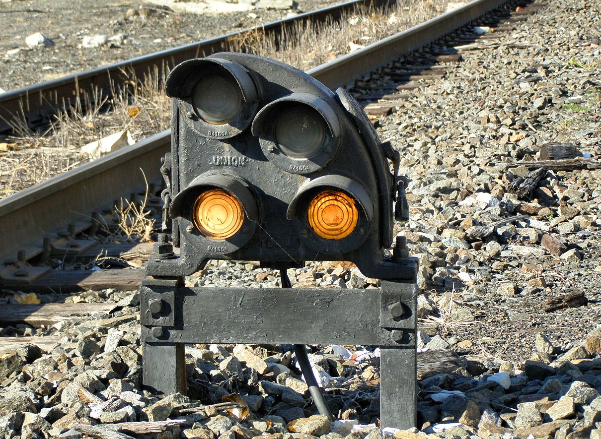 dwarf signals - Trains Magazine - Trains News Wire, Railroad News ...