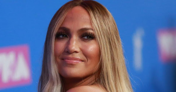 Selena Gomez, Sofia Vergara support Jennifer Lopez in Las Vegas