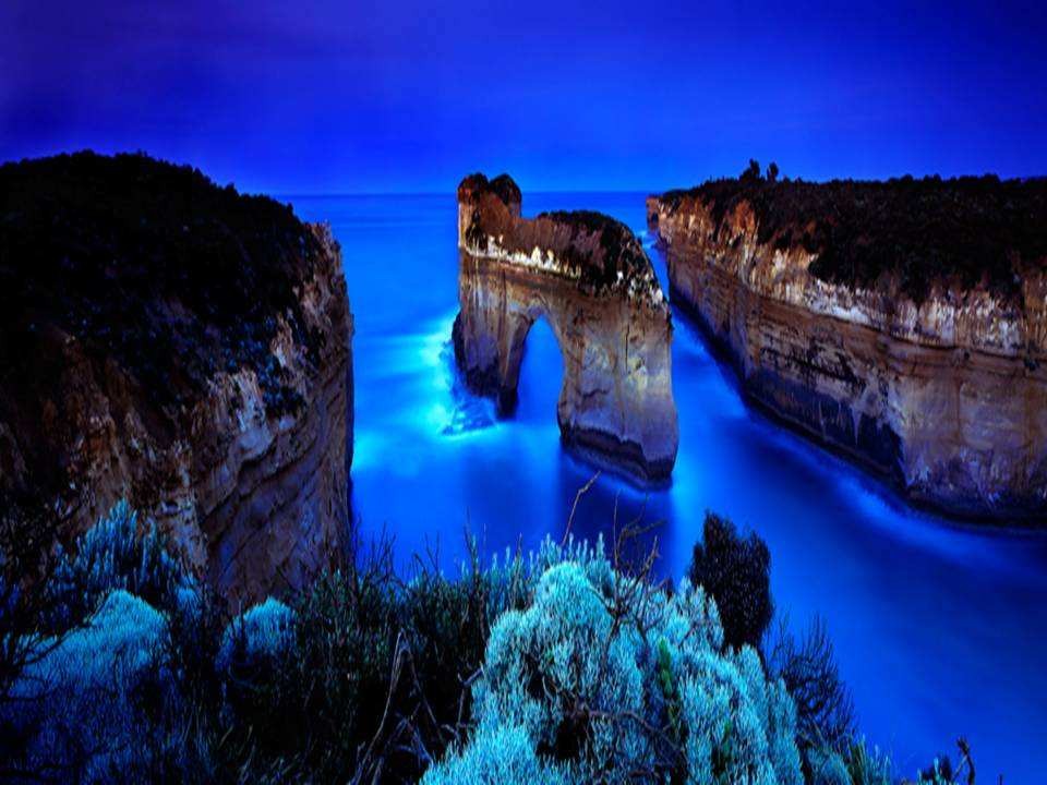 EL MARENOSTRUM: COLORES RAROS EN PAISAJES