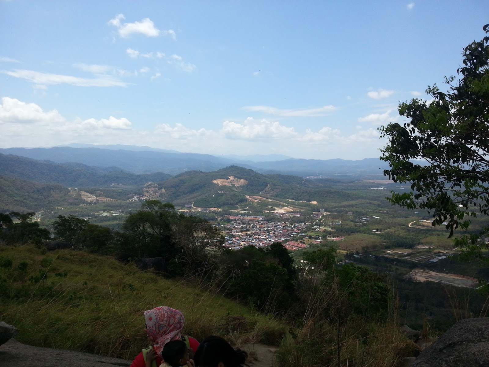 Happiness is Hiking with Friends: Bukit Broga and Gunung Tok Wan