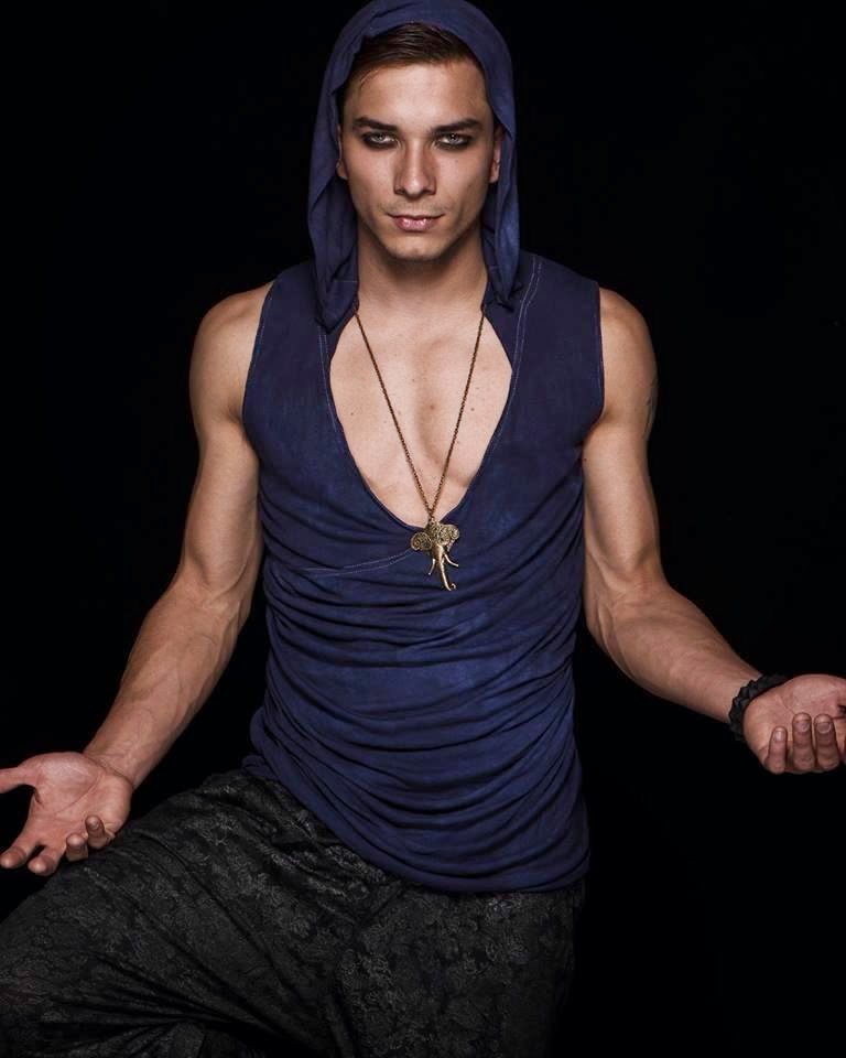 Joy Rabelo Management: Modelo Gilberto Baccas esta em Shanghai ...