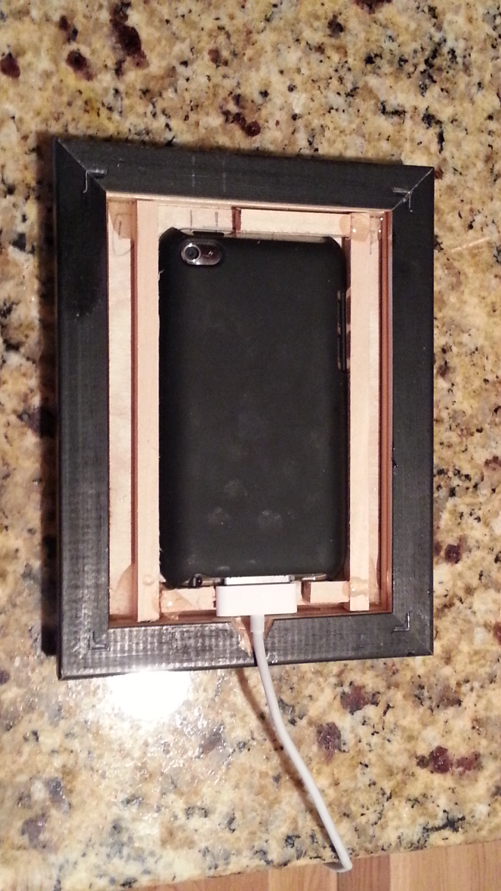 Ipad Wall Mount: DIY iPod wall mount speaker system