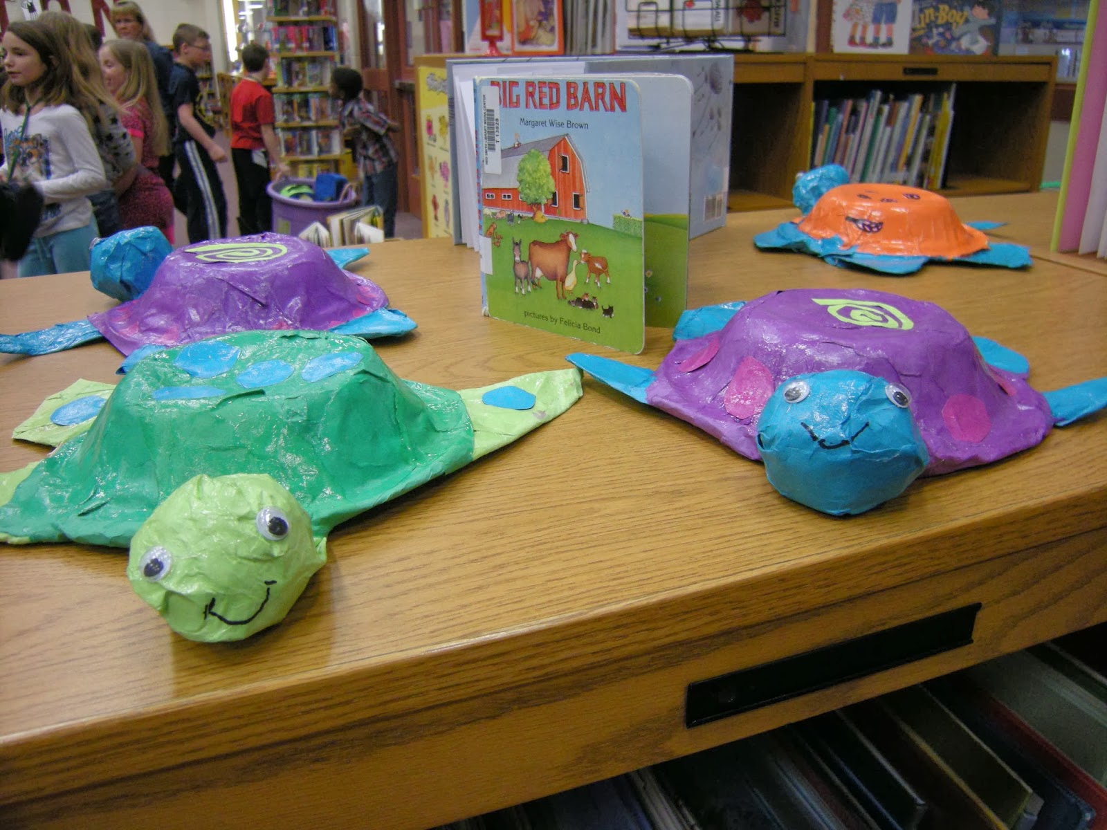 Artolazzi: Papier Mache Sea Turtles