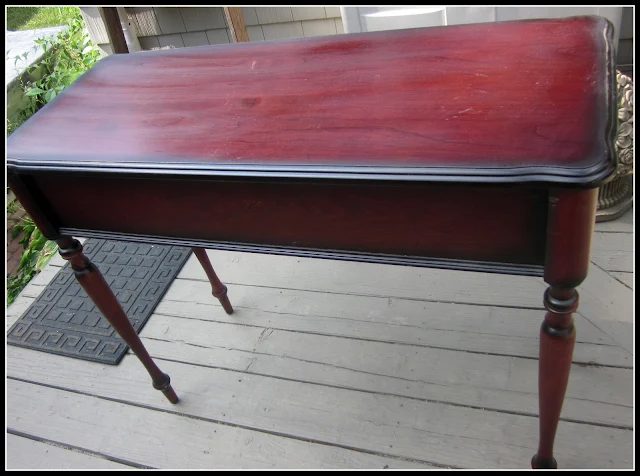 How to Decorate a Postcard Table