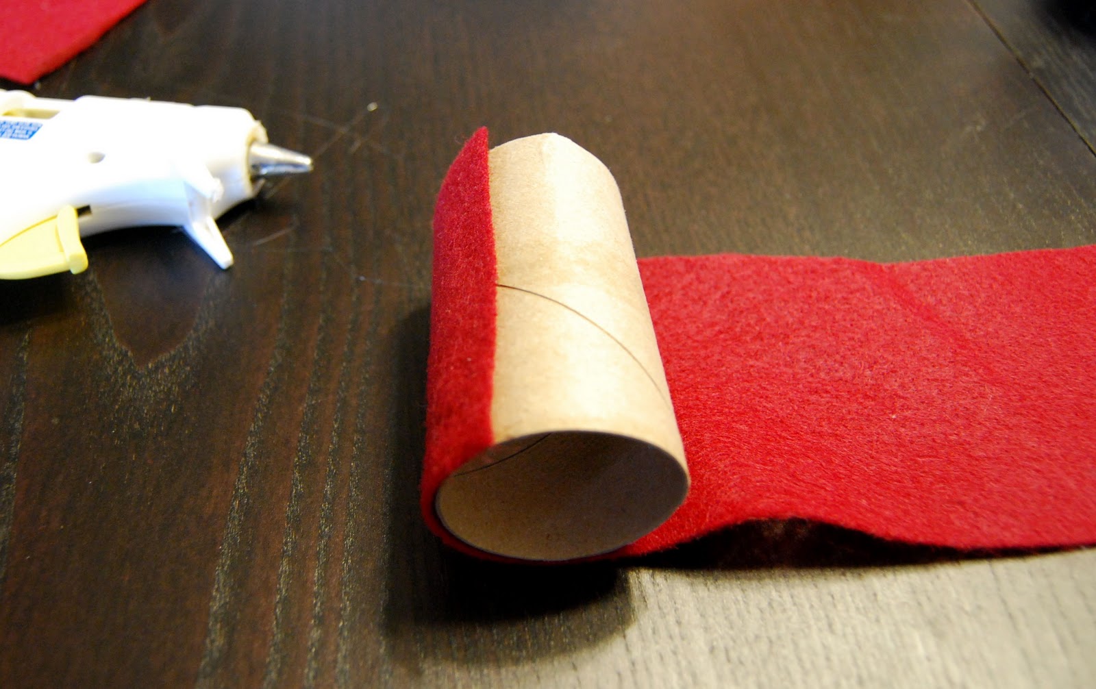 Adventures of a Nervous Knitter: Photo Tutorial: Felt Gnomes