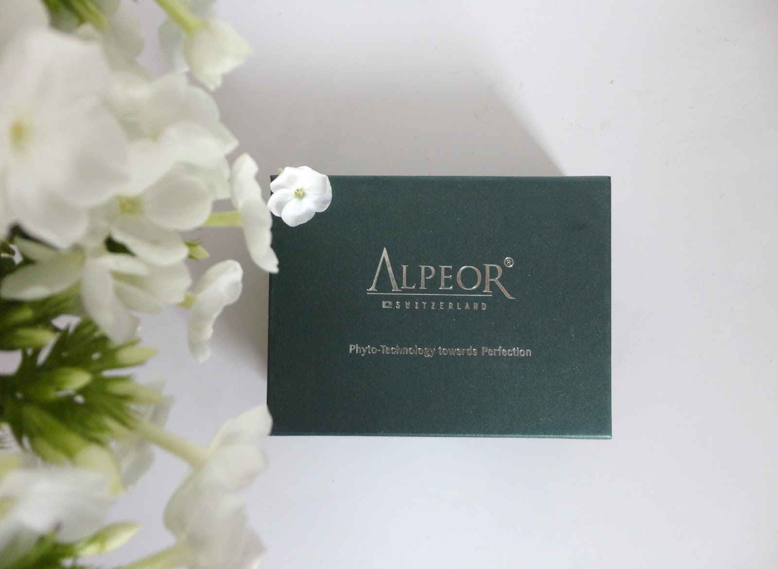 Sois Belle Pipelette: My Current Skincare Routine with Alpeor.