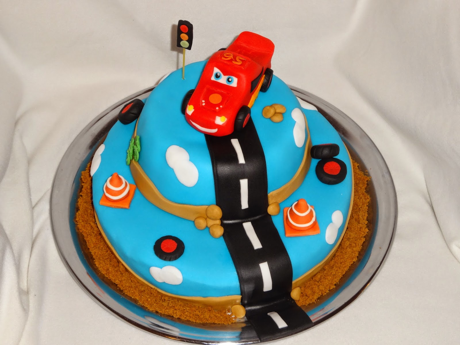 Gâteau Cars en Pâte à sucre