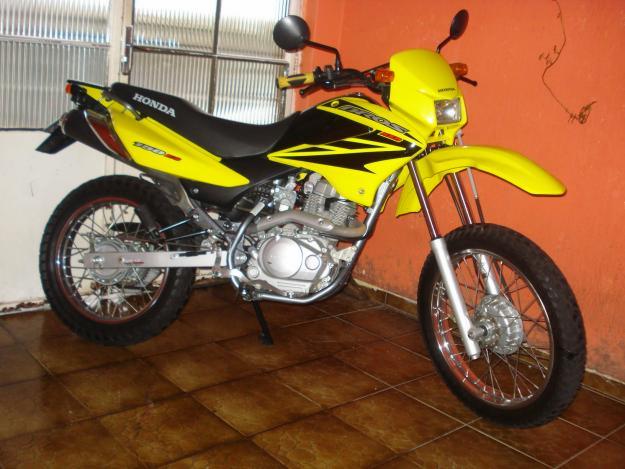 Screensaver: Fotos da NXR 150 Honda
