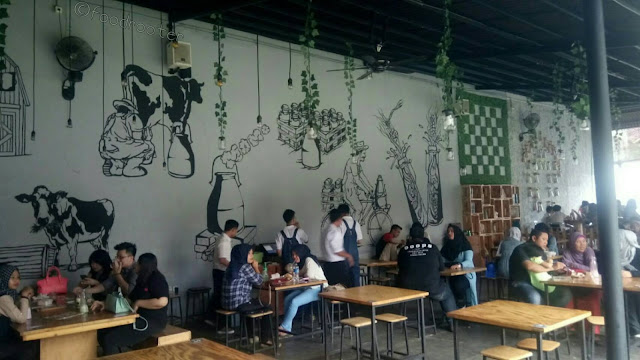 Momo Milk Barn - Bogor - FoodRooter