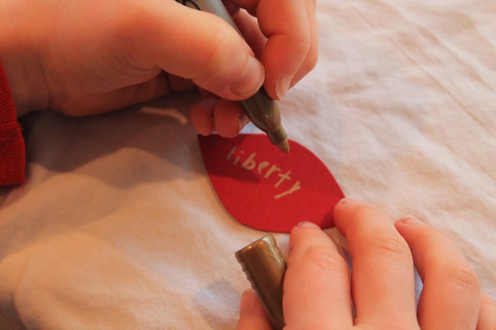 Recycled Thanksgiving Tree Craft | Motherhood and More