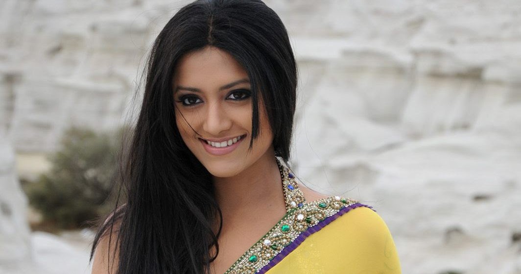 Mamtha Mohandas Hot Pics