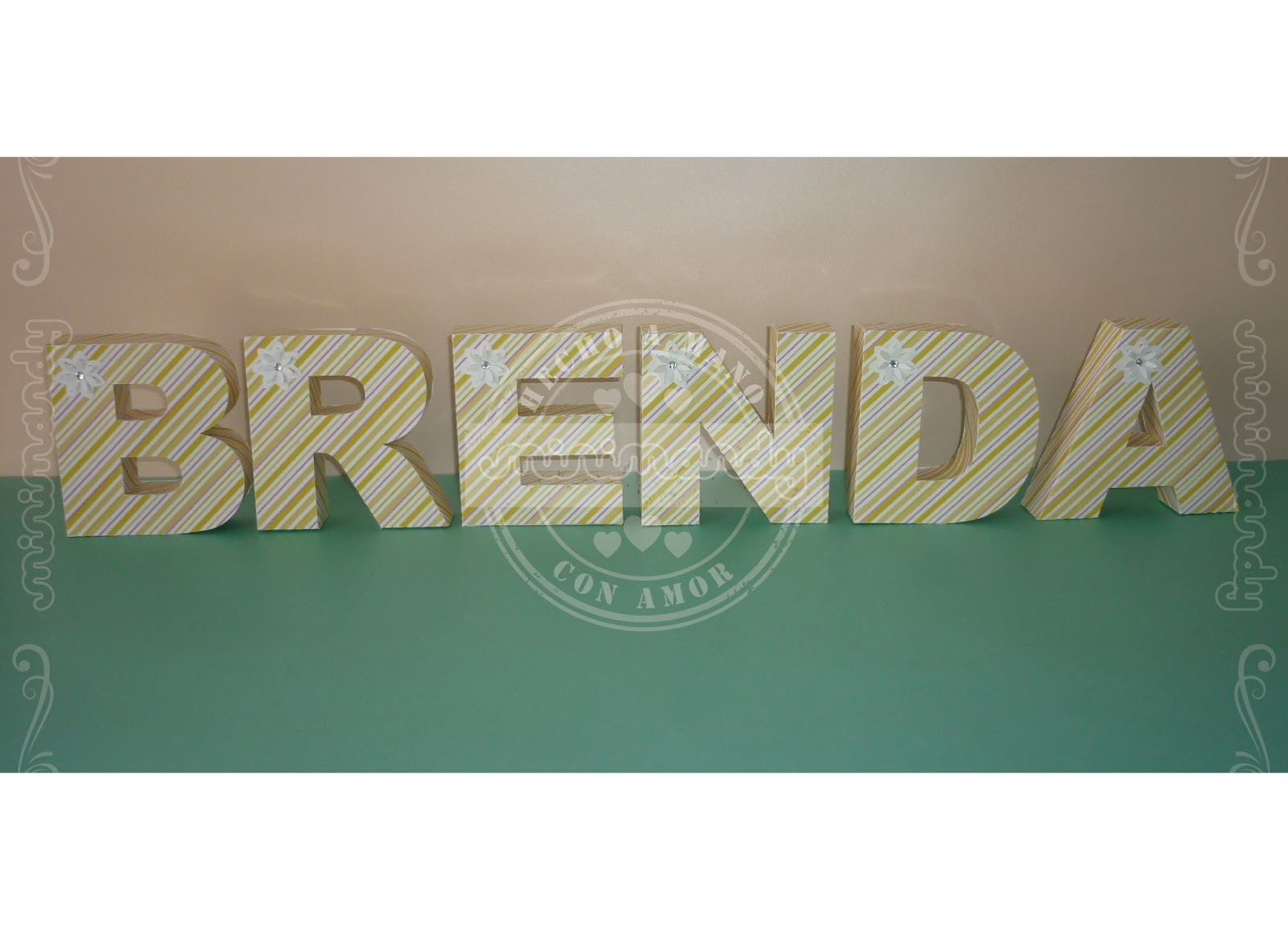 MinimandySign: Letras de Papel en Bloque. Diseño: Brenda.