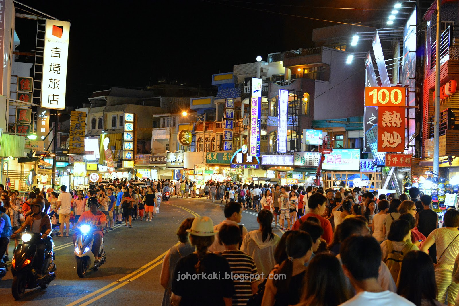 Kenting Main Street Night Market 墾丁大街 Taiwan |Tony Johor Kaki Travels ...