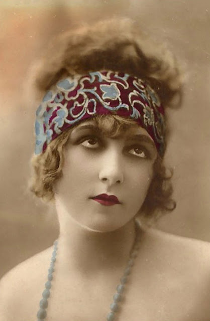 ATTIC CLUTTER: Vintage Flapper looks