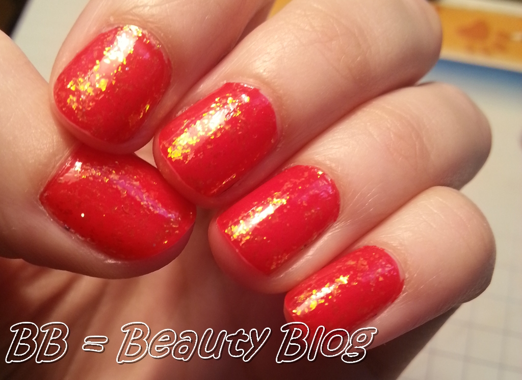 BB = Beauty Blog - haj, smink, köröm, divat: Piros és pelyhes