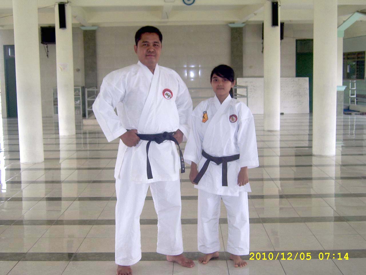 LEMKARI YAPALIS KARATE CLUB KRIAN ( SIDOARJO - JAWA TIMUR ): Oktober 2011