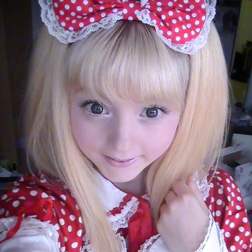 Interesting & Funny: Venus Angelic - doll lookalike