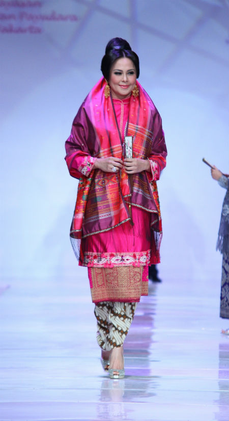 Pakaian Adat Aceh dan perlengkapannya busana aceh | Apotik Hidup + (nuansa)