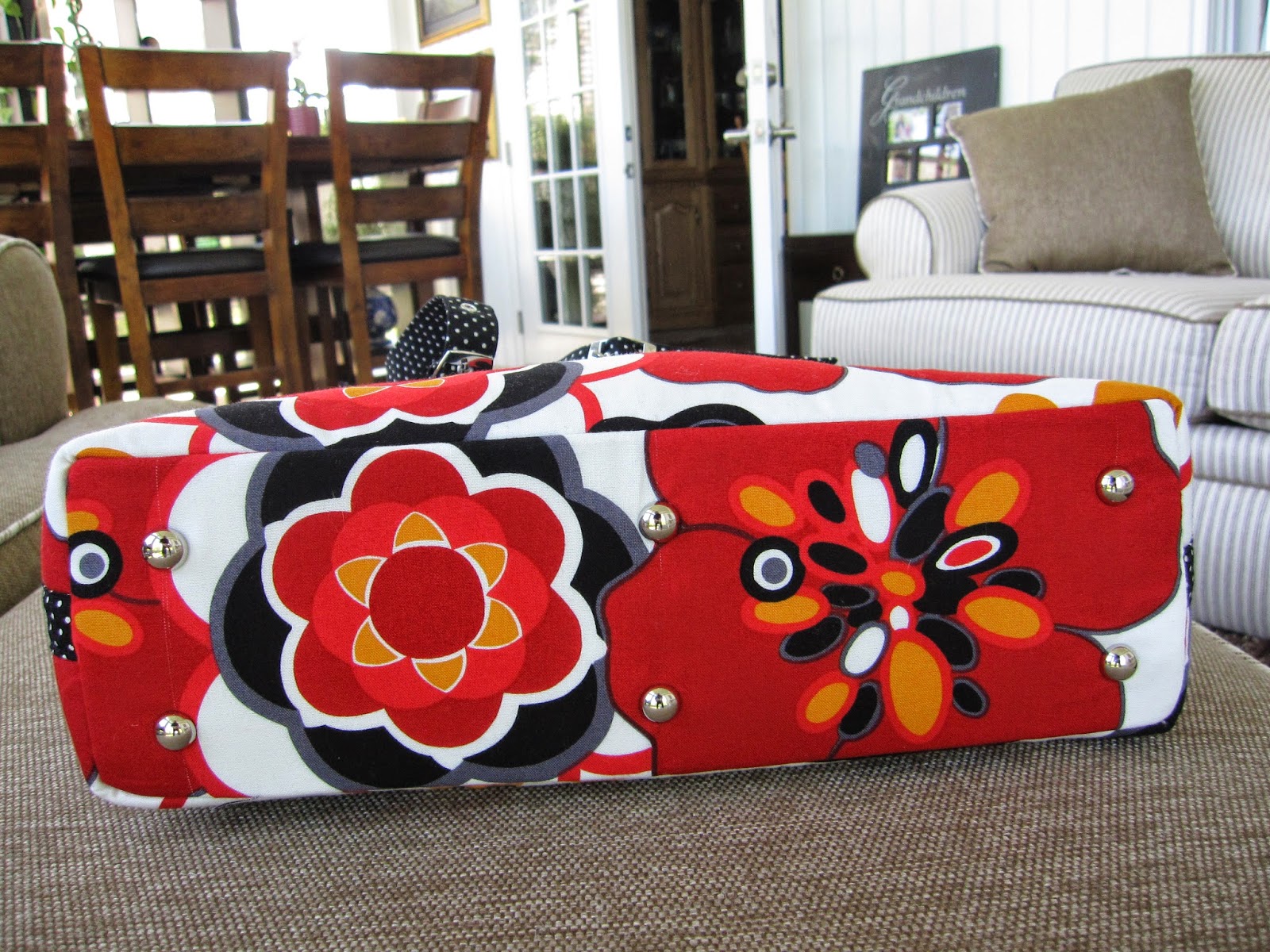 shades of BOLD : The New Totes Ma Tote Bag