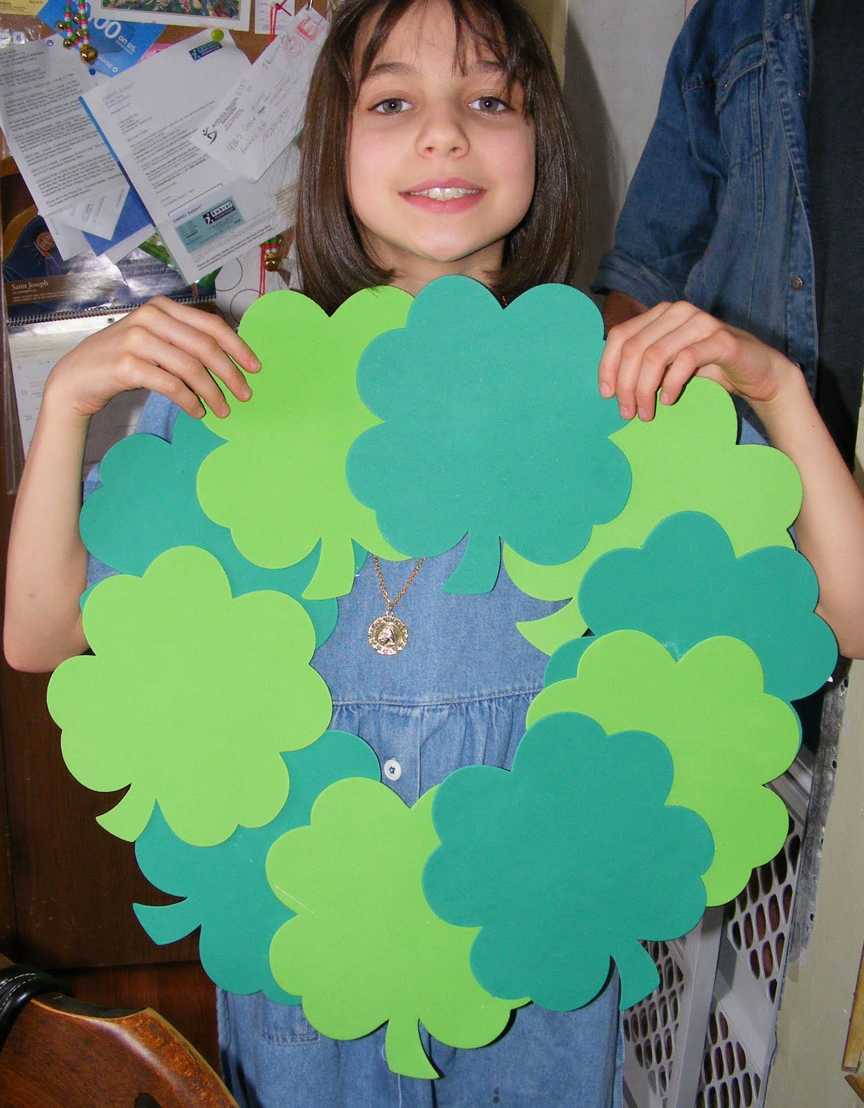 Ten kids and a Dog: Quick and Easy St. Patrick's Day Wreath