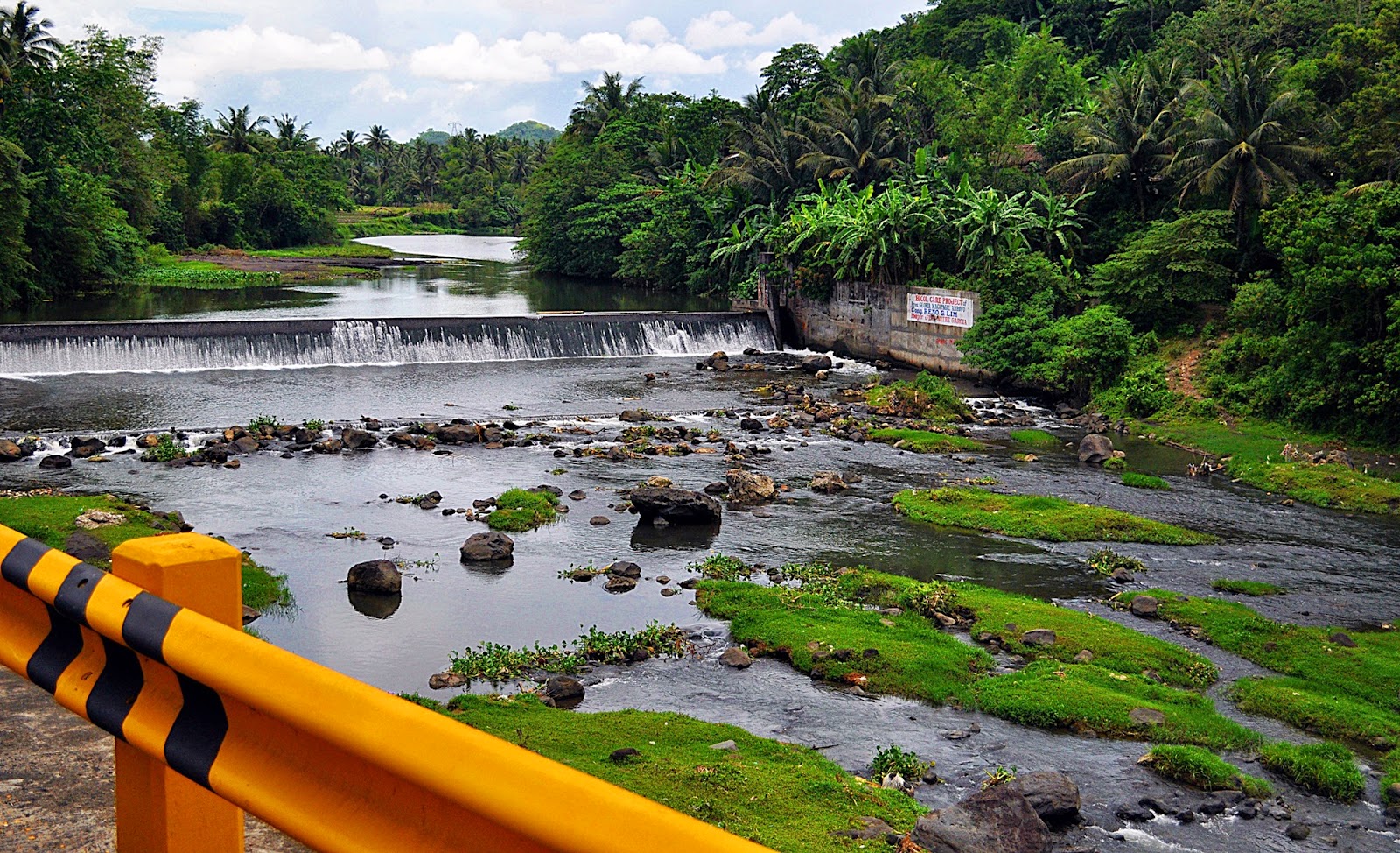 Choc-Nut Wrapper: Lake Buhi Resort - Iriga City
