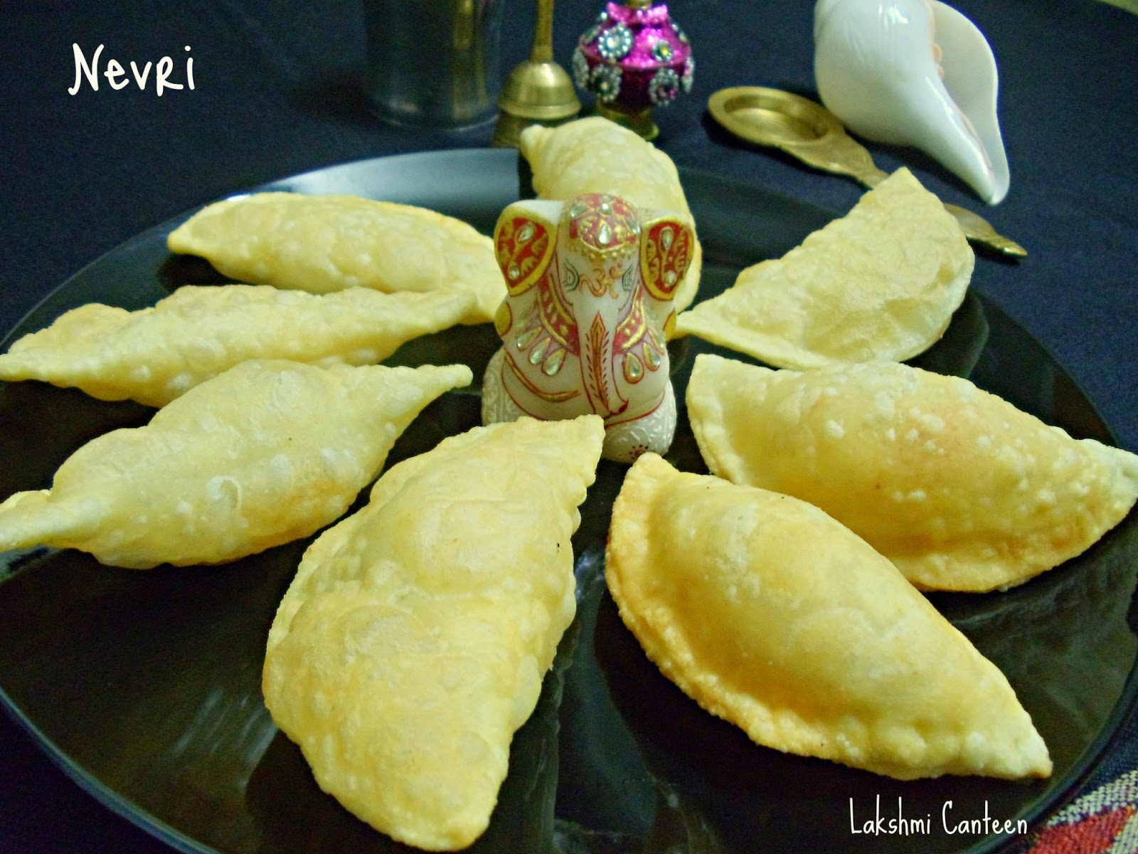 Lakshmi Canteen: Nevri (Karjikayi)