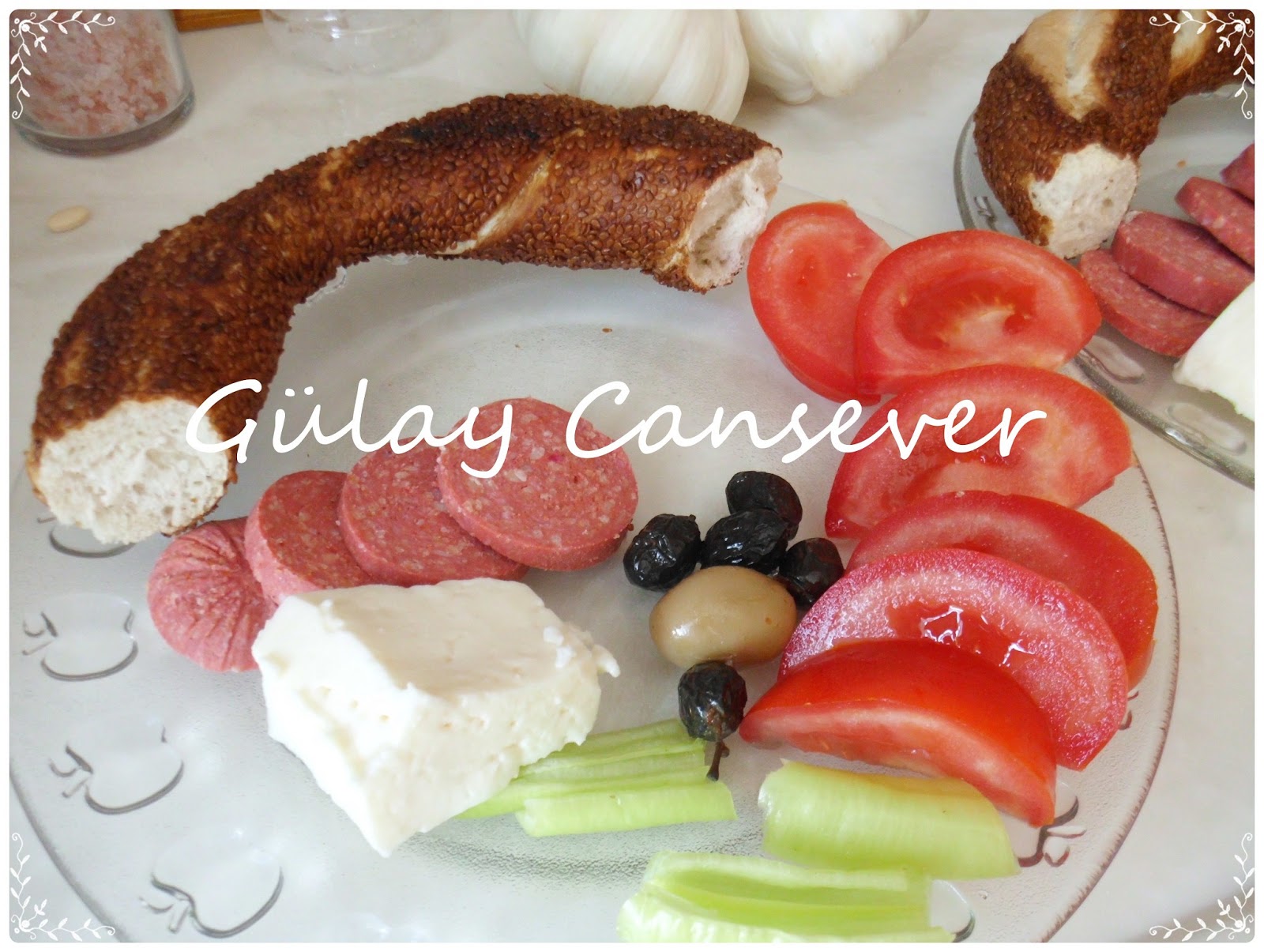 Gülay Akbal: KOLAY SİMİTLİ KAHVALTI