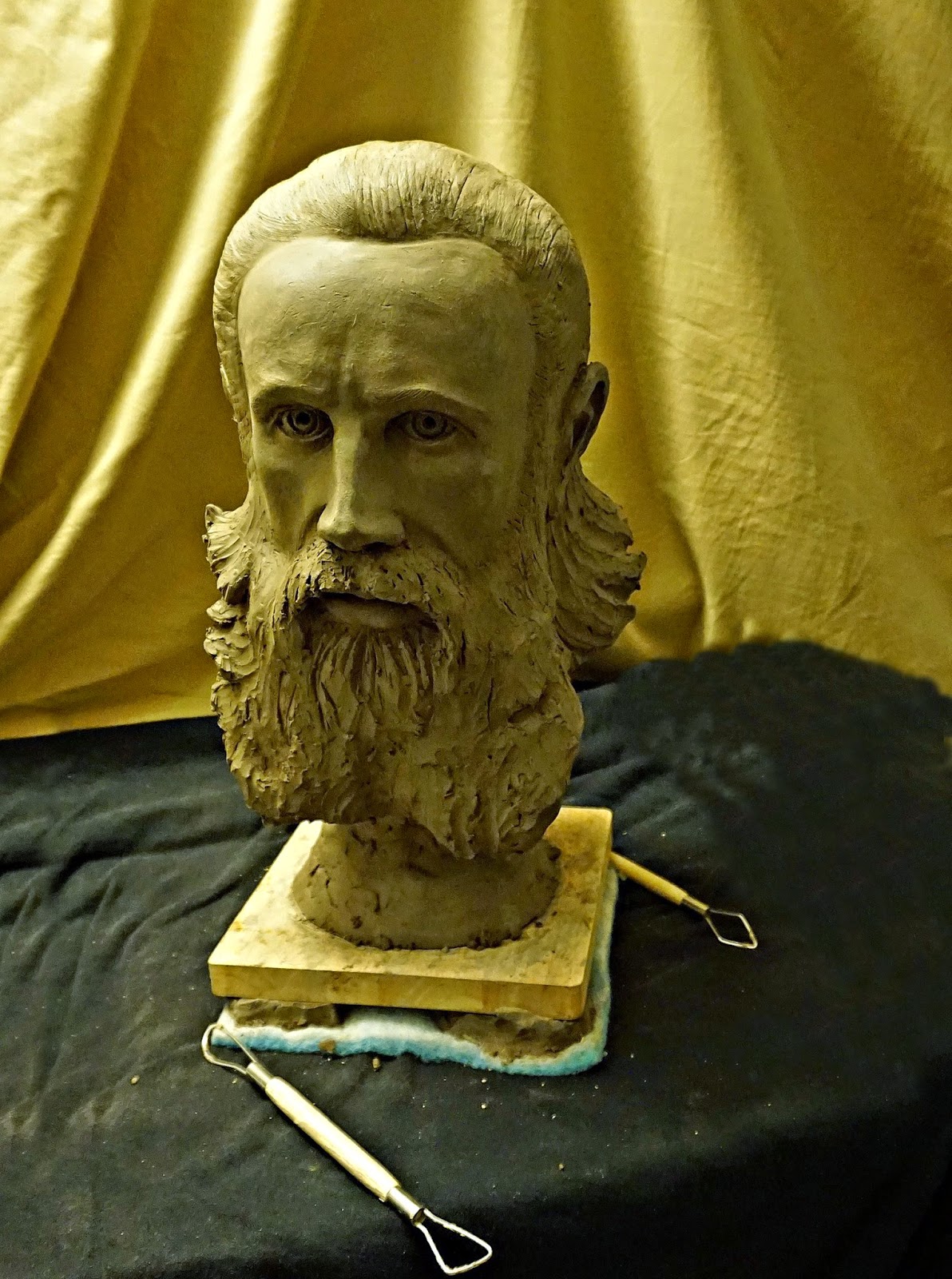 Dan Manaila: Sculptorul troiței de la Mănăstirea Diaconești a realizat ...