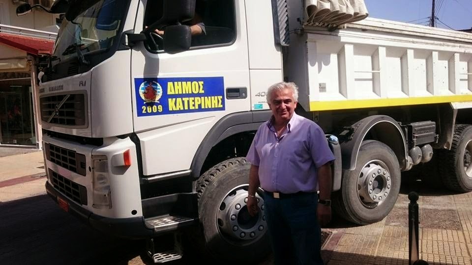 ΛΕΥΤΕΡΙΑ: ΚΑΘΑΡΙΣΜΟΣ ΚΑΙ ΔΙΑΜΟΡΦΩΣΗ ΑΚΤΗΣ ΣΤΗΝ ΠΑΡΑΛΙΑ ΚΑΤΕΡΙΝΗΣ