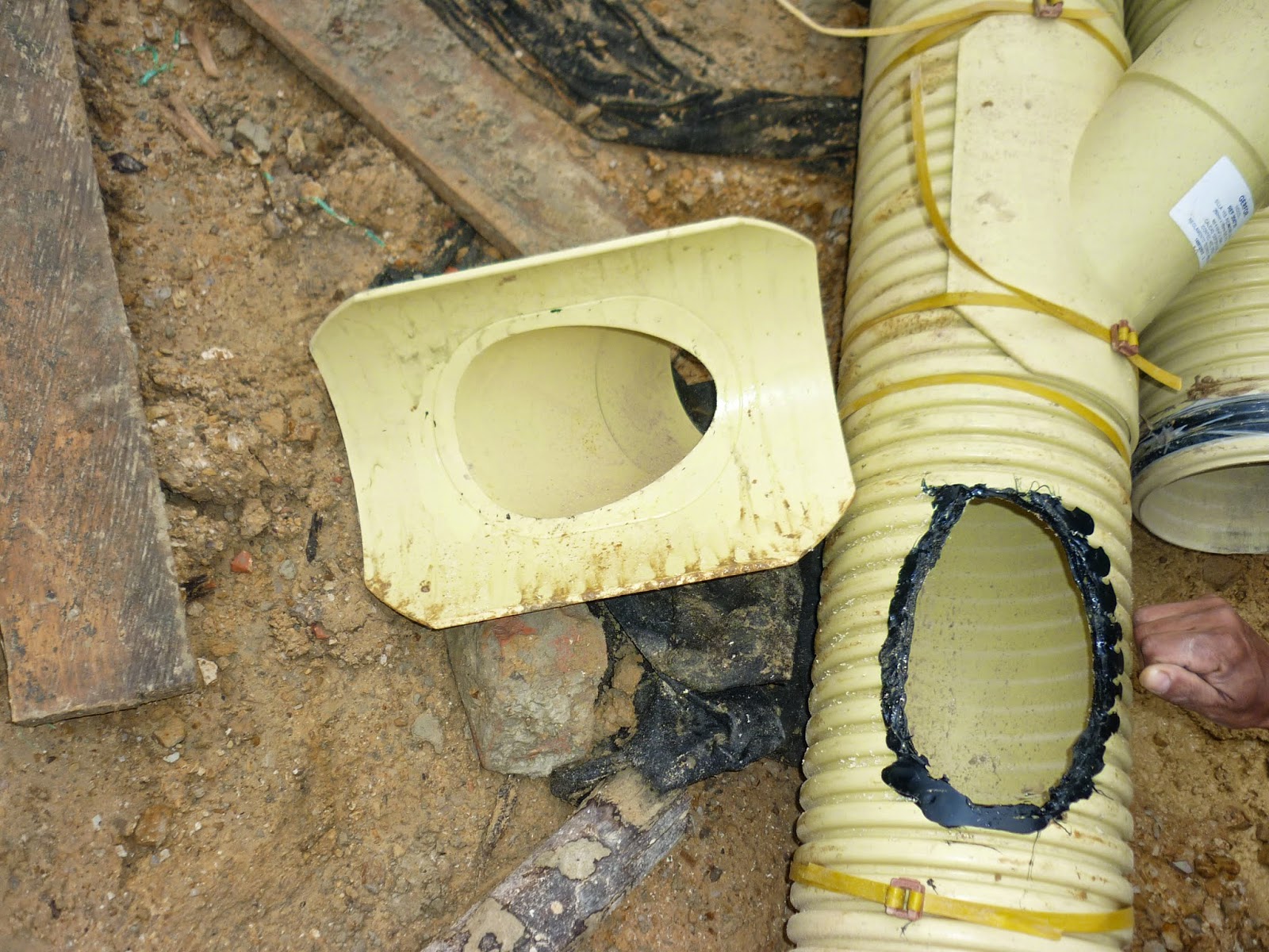 ALCANTARILLADO BELLO HORIZONTE: SILLA YEE - Que sirve de "unión" entre ...