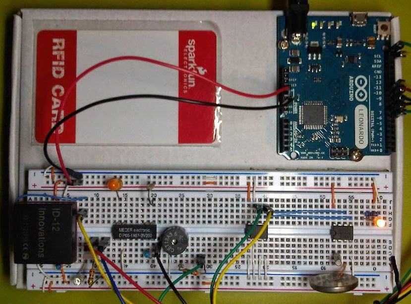 Experimentos con Arduino: Control de acceso RFID