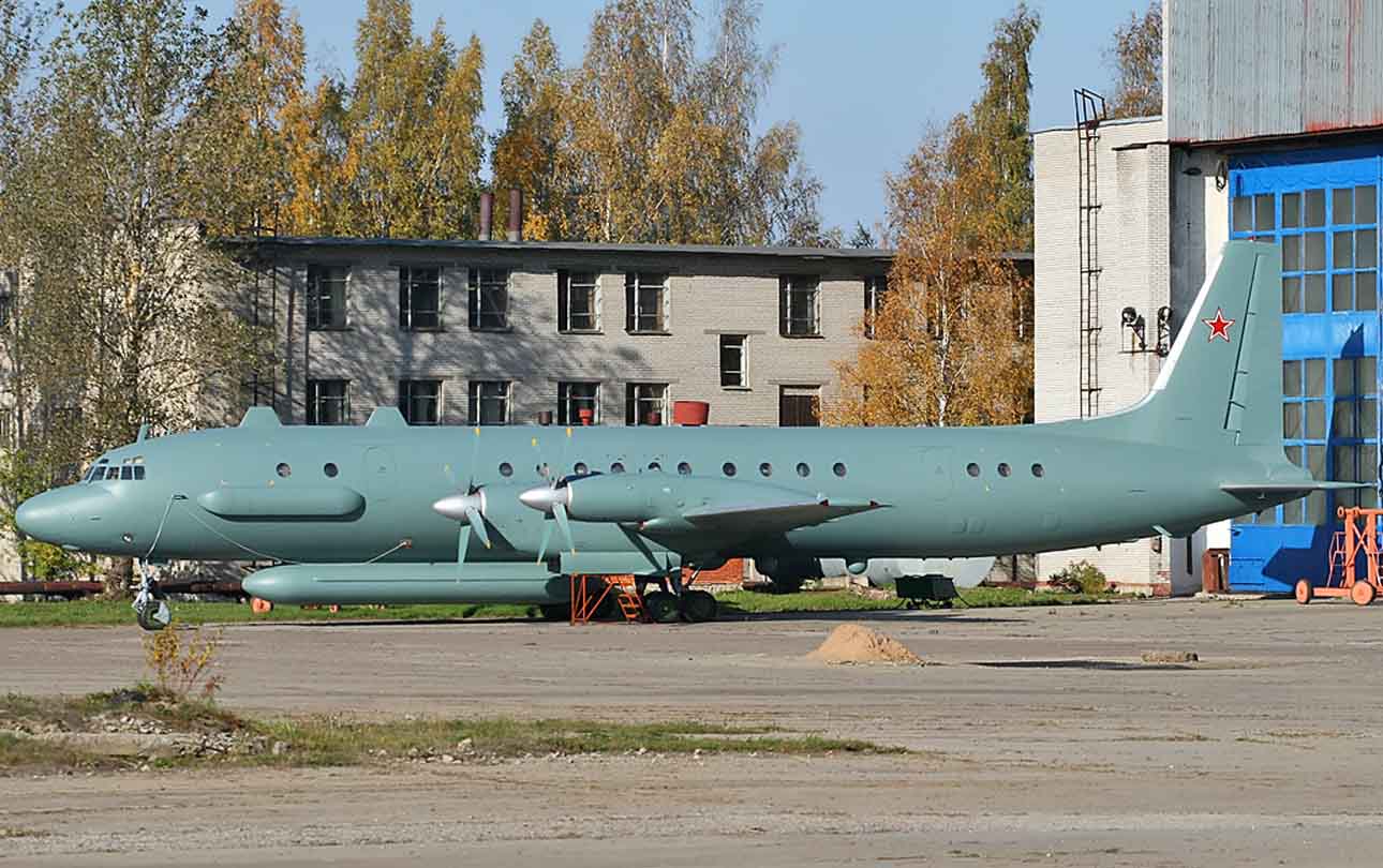 nhungdoicanh: Ilyushin Il-20M Coot-A