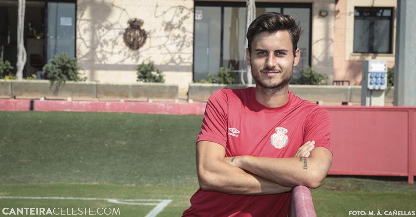 CanteiraCeleste.com: El centrocampista Álex Serrano, nueva ...