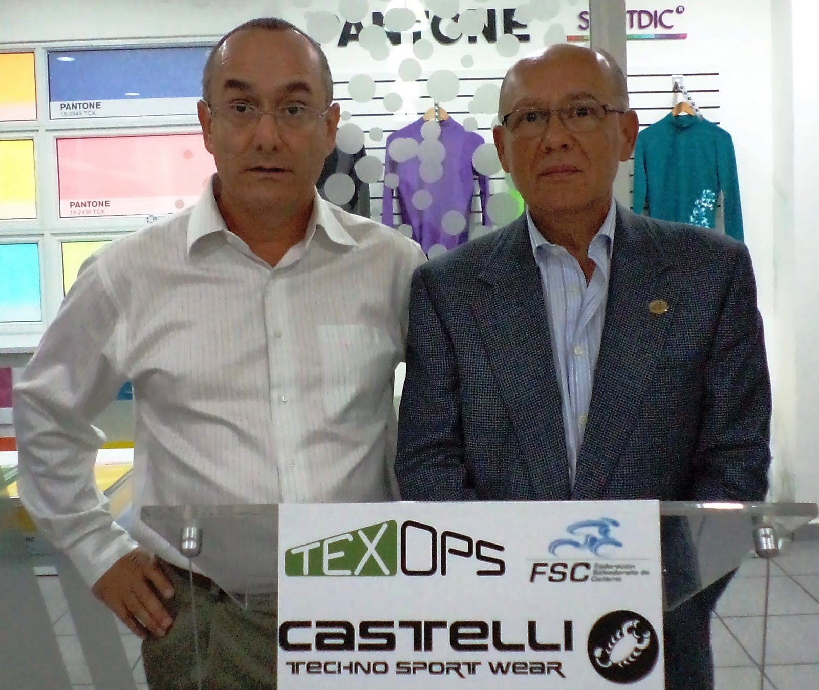 CICLISMO TOTAL: Textiles Opico, hizo entrega oficial de uniformes ...