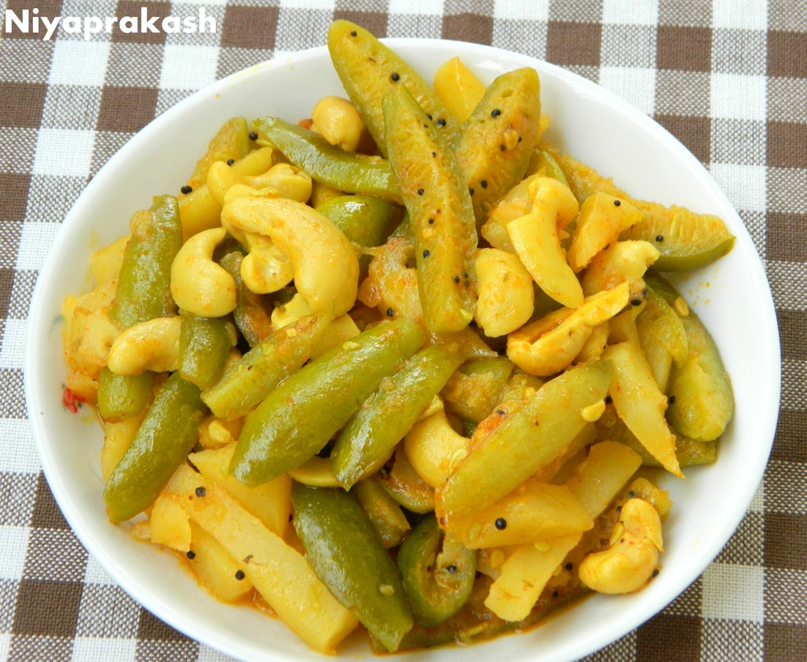 Niya's World: Tendli with Cashew nuts (Tendli Bibbe)