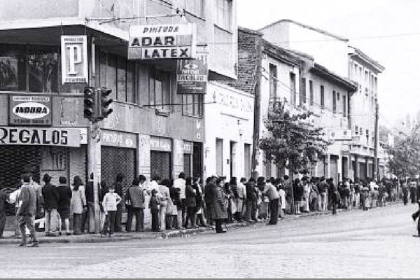 Revista AQUÍ ESTAMOS: EL RÉGIMEN DE LA UNIDAD POPULAR en CHILE