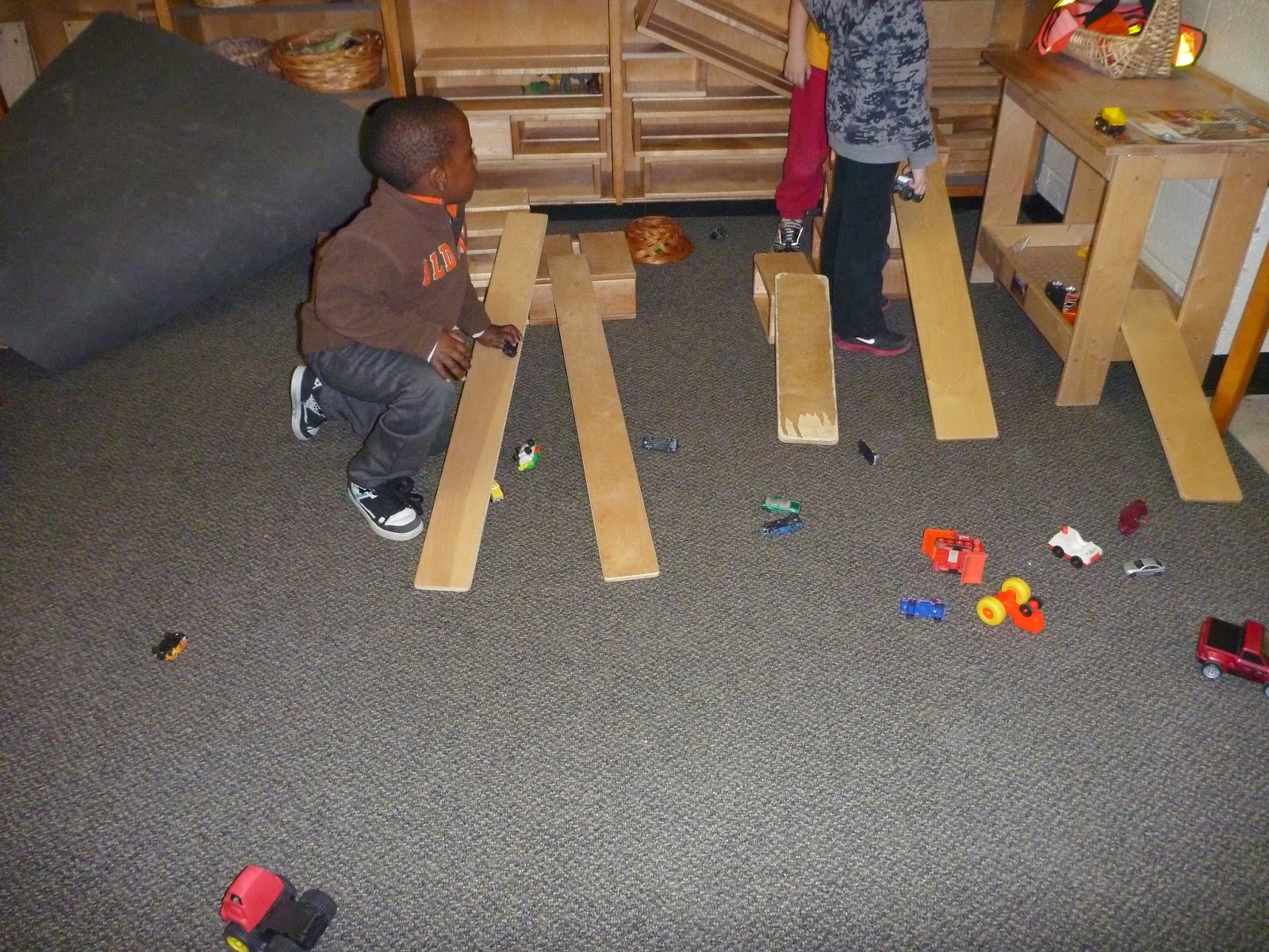 PLAY. EXPLORE. LEARN