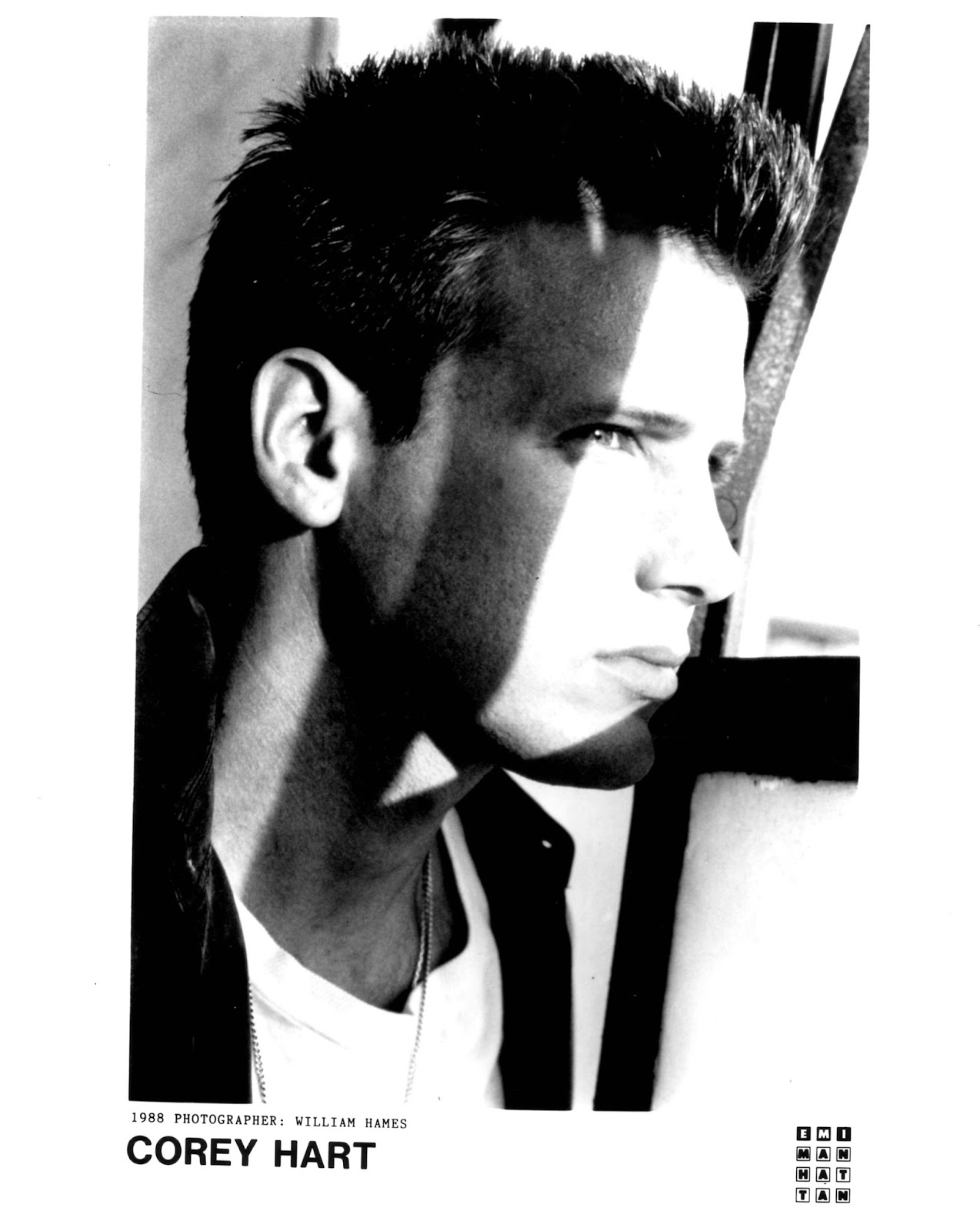 Lansure's Music Paraphernalia: COREY HART | Press Kits | Memorabilia
