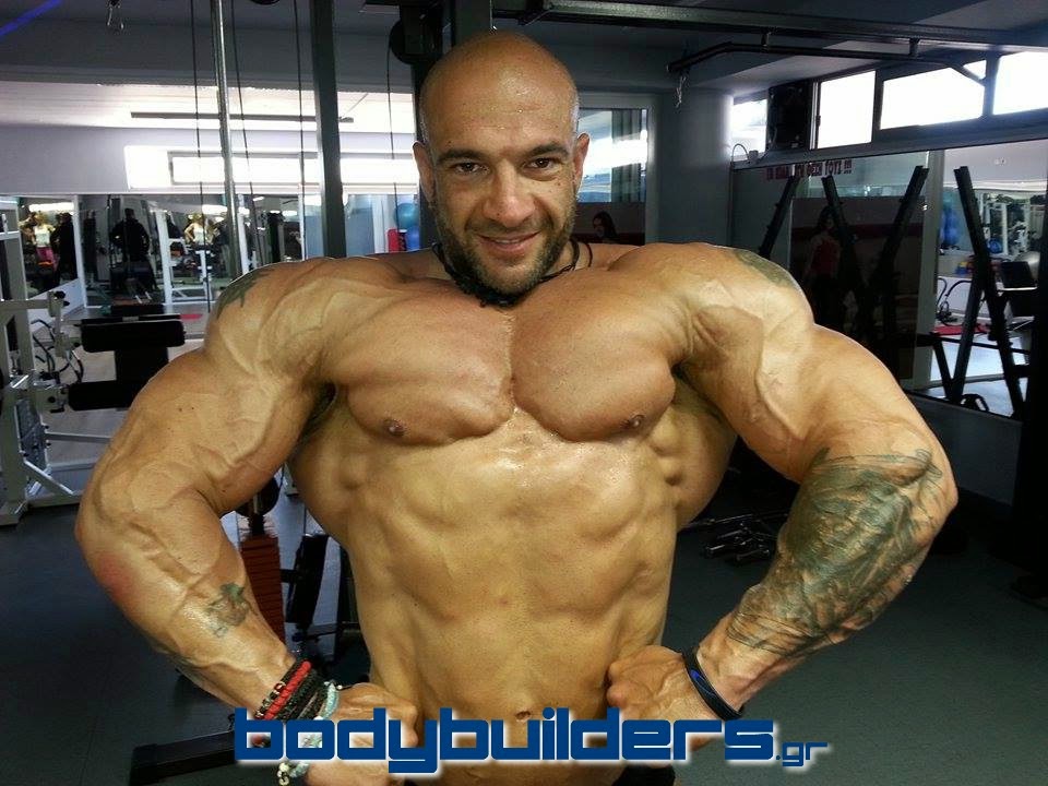 Muscle Lover: Greek Super-Heavyweight bodybuilder Giannis Magos (2)