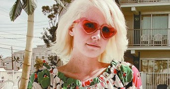 The Moon: Lana Del Rey - Sparkle Jump Rope Queen, No Kung Fu and More ...