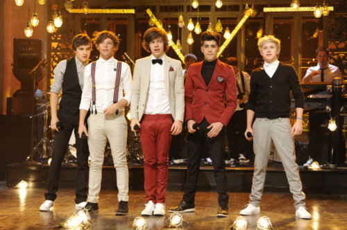 One Direction Chile: One Direction en Saturday Night Live 07/04/2012