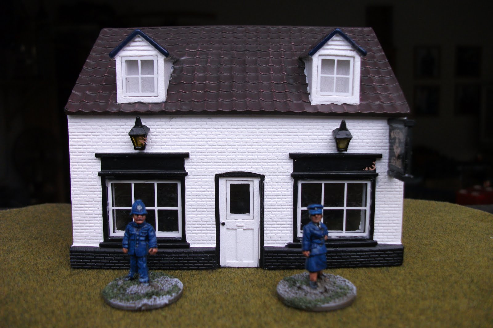 The Angry Lurker: 20mm 00 scale Hornby Buildings for WW2?