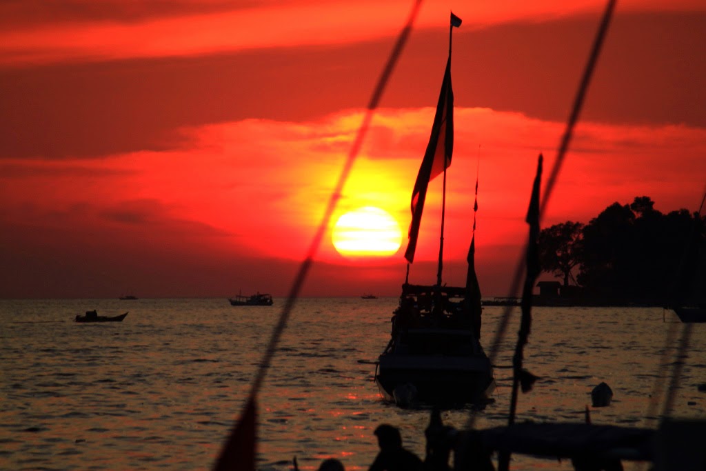 SANDEQ, The Legendary Boat from West Sulawesi - FOTO SULAWESI